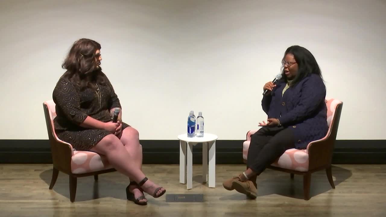 St. Olaf College — Hot Seat with Mrs. Moxie!